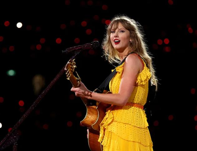 Taylor Swift Wears Chiefs Swag, Travis Kelce Bracelet During Australia Travels - News