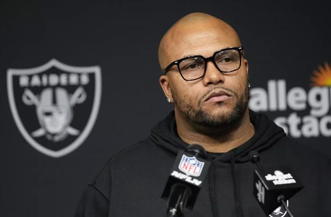 How much does Raiders’ Antonio Pierce hate Chiefs? His Patrick Mahomes rules channel Jordan ...