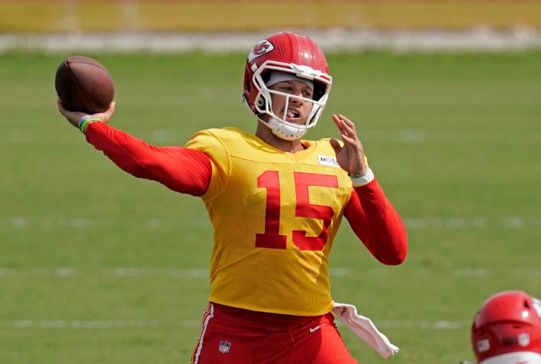 WATCH: Chiefs QB Patrick Mahomes hits crossbar with left-handed and ...