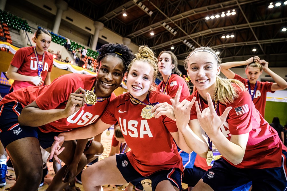 Rare photos of Caitlin Clark, Paige Bueckers and Hailey Van Lith ...